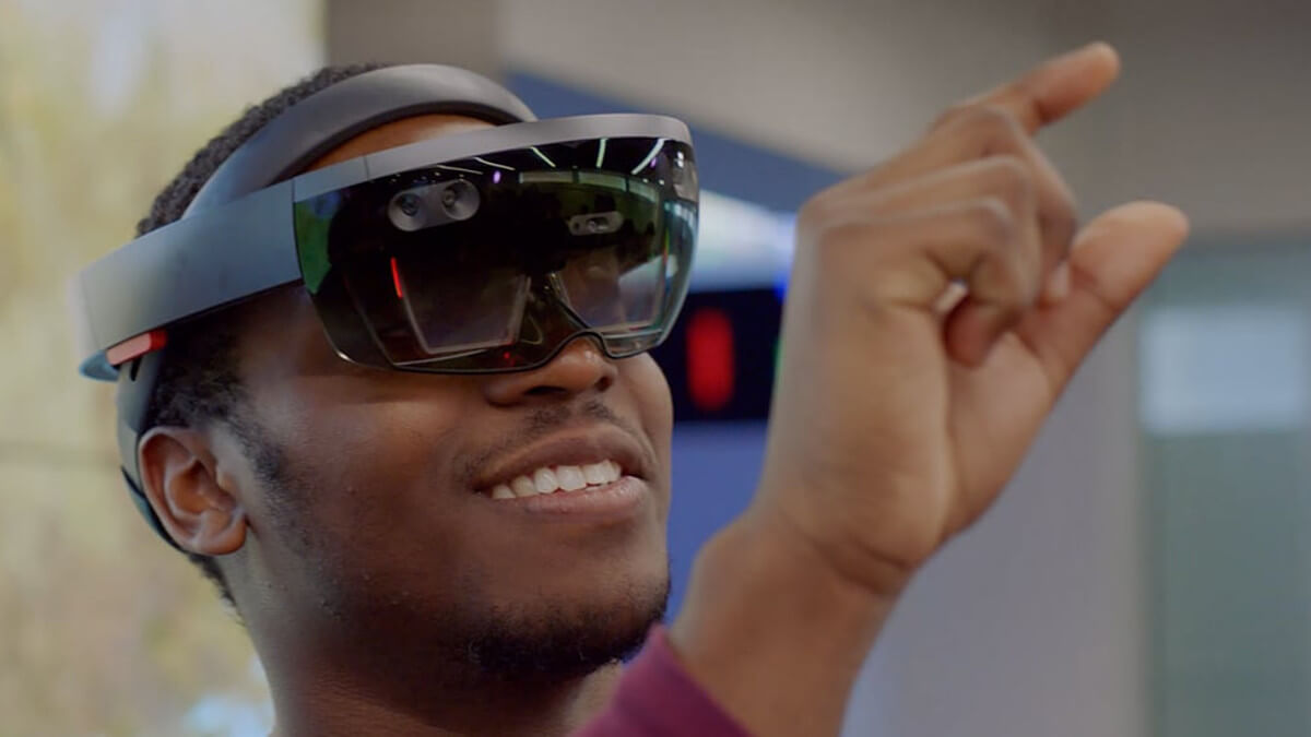 Mengintip Teknologi Mixed Reality di Balik Microsoft HoloLens