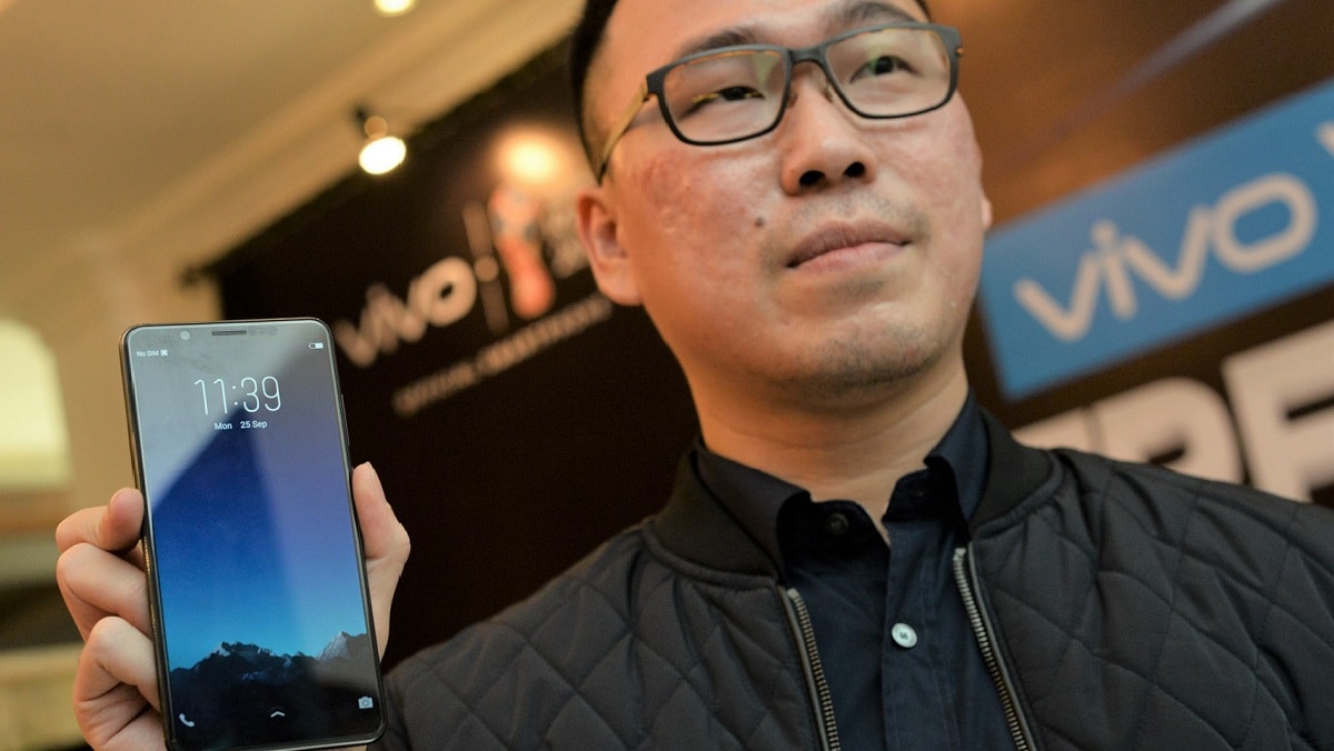 Vivo V7+ Resmi Diluncurkan dengan Fitur Mirip iPhone X