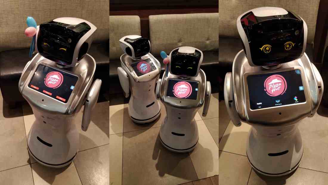 Pizza Hut Indonesia Hadirkan Dua Robot Pintar Keluaran Sanbot