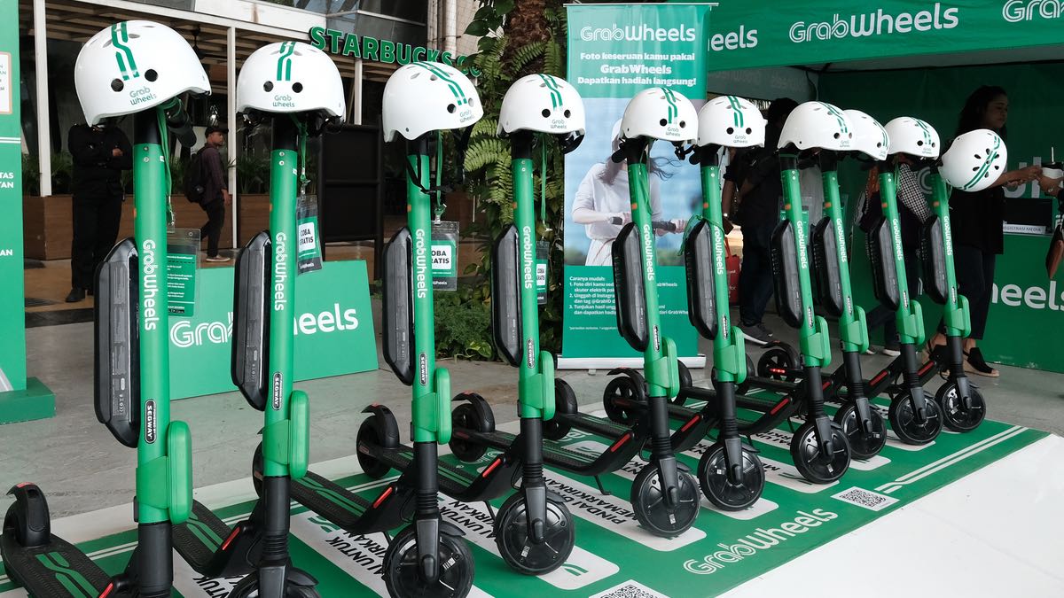 Grab Luncurkan Layanan Sewa Skuter Elektrik GrabWheels di BSD City